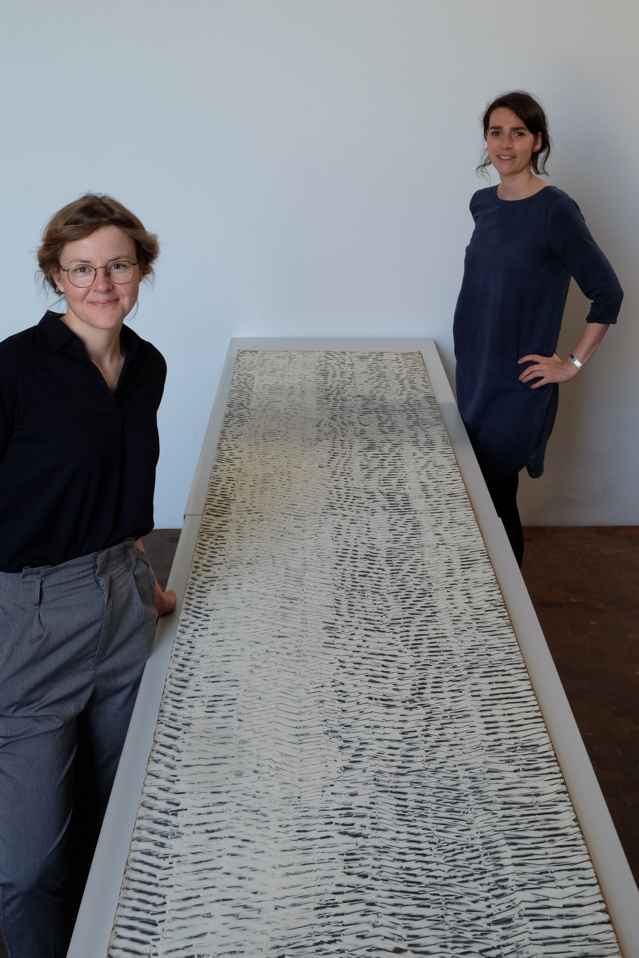 Restaurierung zweier Friese Raimund Girkes, 1959, Corona Förderlinie ...