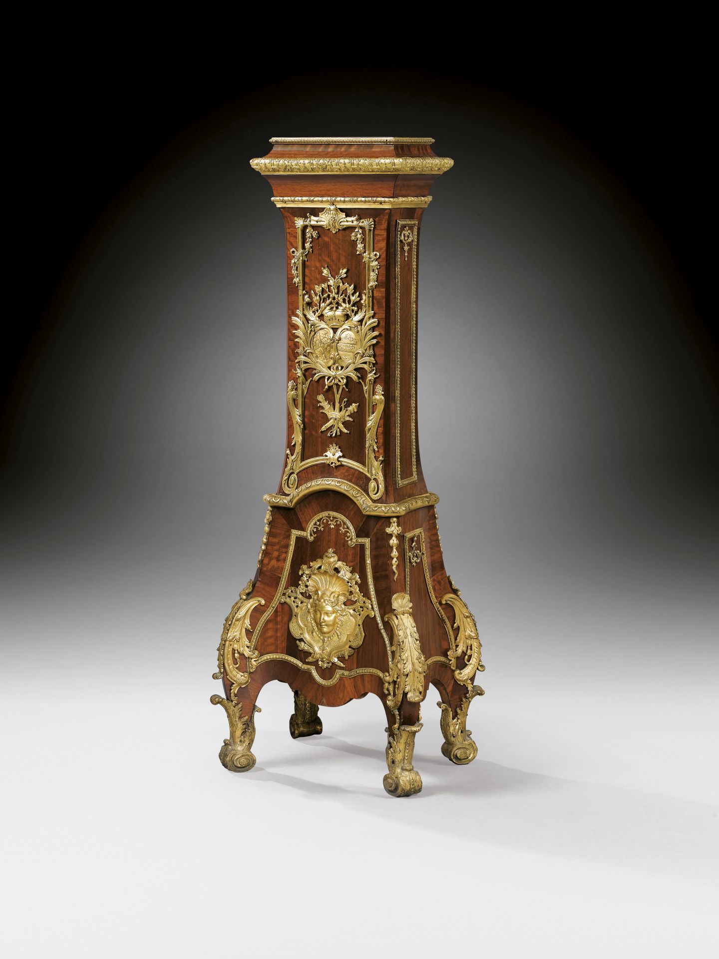 Postament als weiteres Glanzstück für die Residenz München, Kunstwerke ...